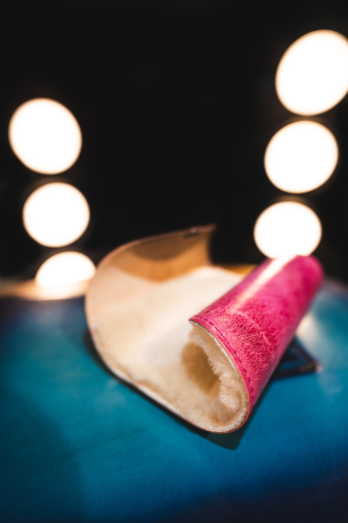 Alena 3 Raso Nero – Melvin & Hamilton