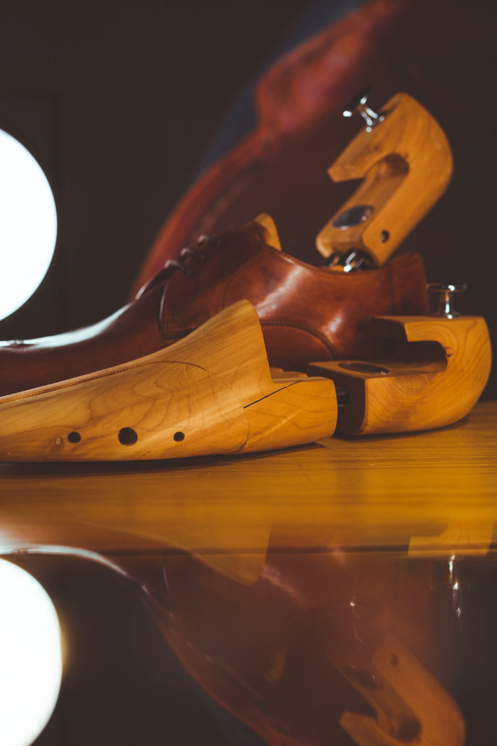 Alena 3 Raso Nero – Melvin & Hamilton