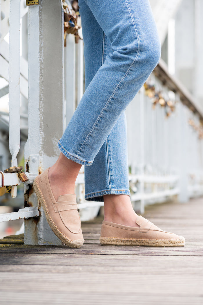 Alena 3 Raso Nero – Melvin & Hamilton